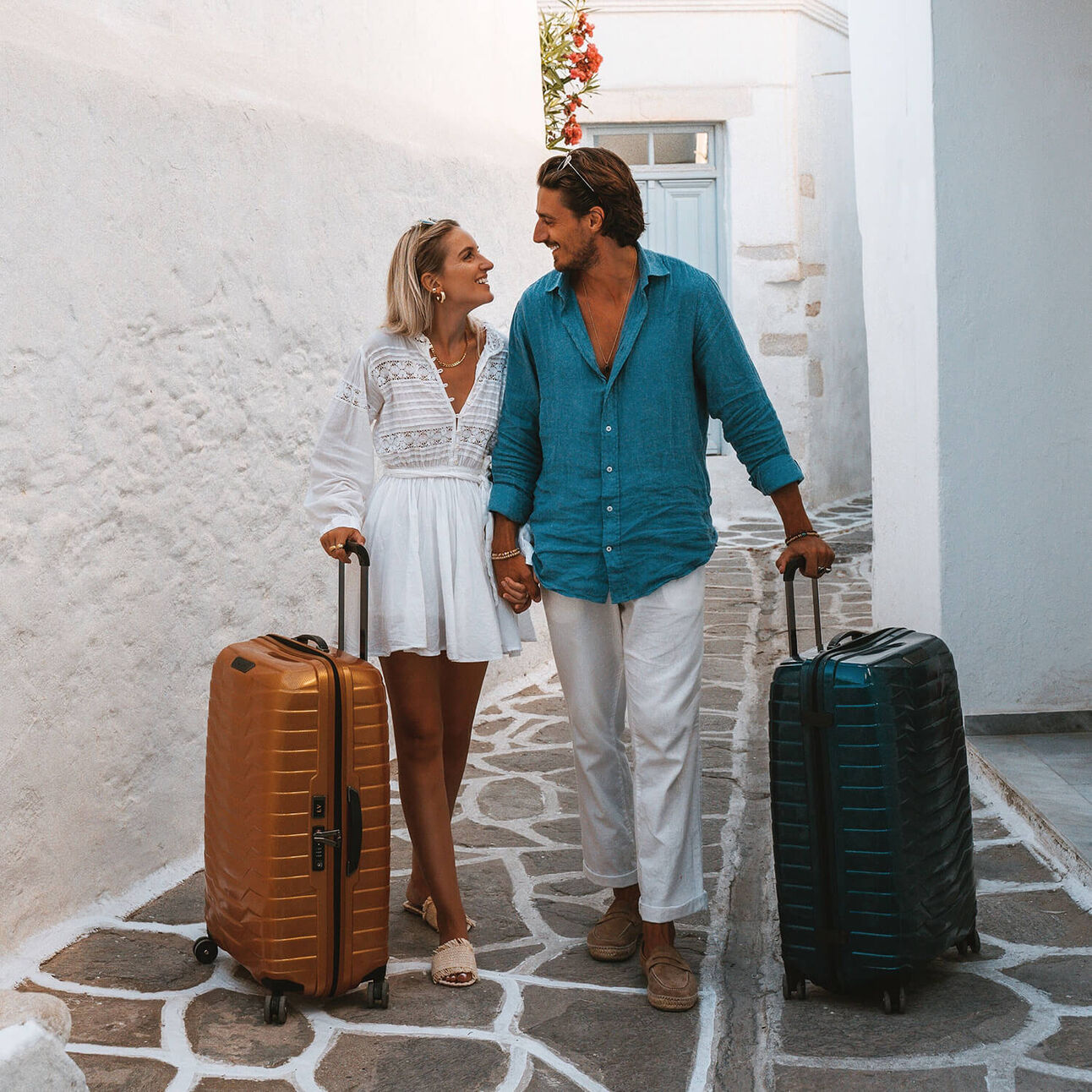 Proxis Spinner (4 wheels) 75cm Black | Samsonite UK