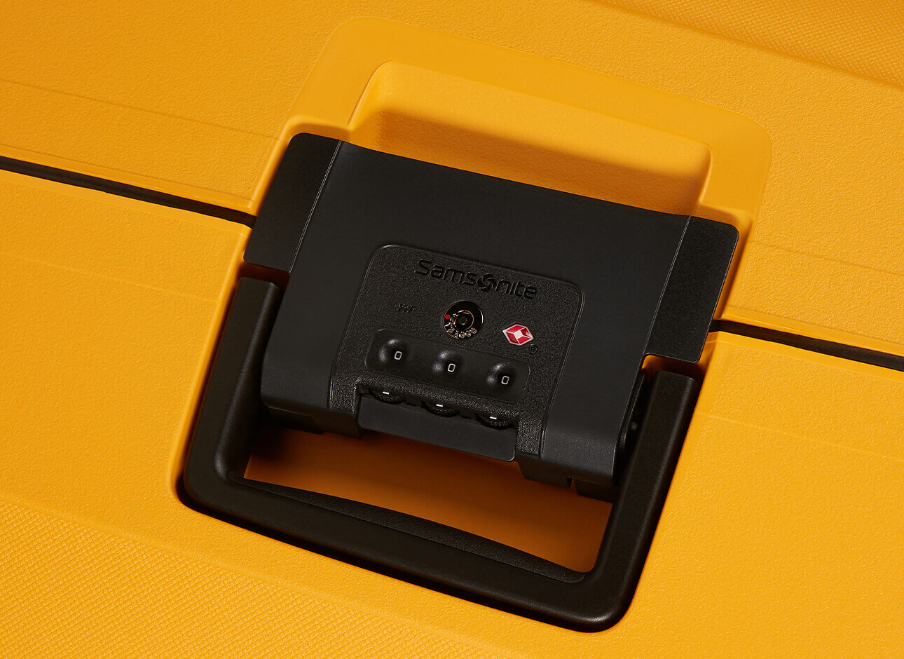 Essens Spinner (4 wheels) 75cm Black | Samsonite UK