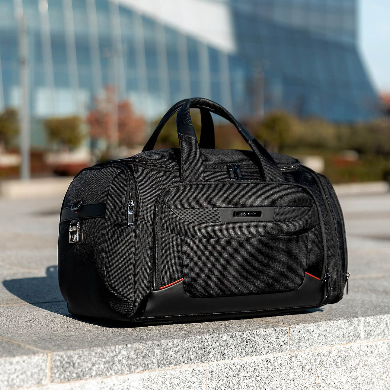 Pro-DLX 6 Duffle Bag 53cm Black | Samsonite UK