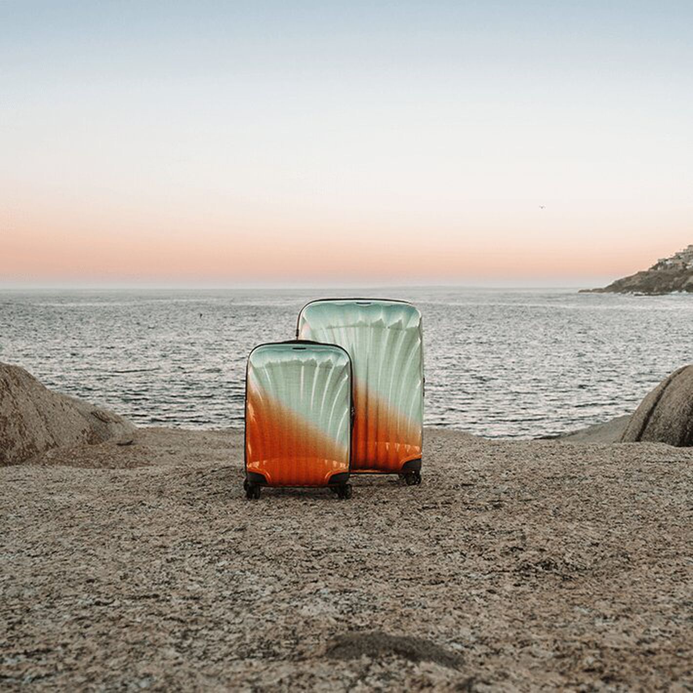 Extra Large Suitcases | Samsonite UK